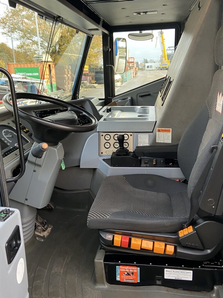 Demag AC200-1 - VEMA Crane