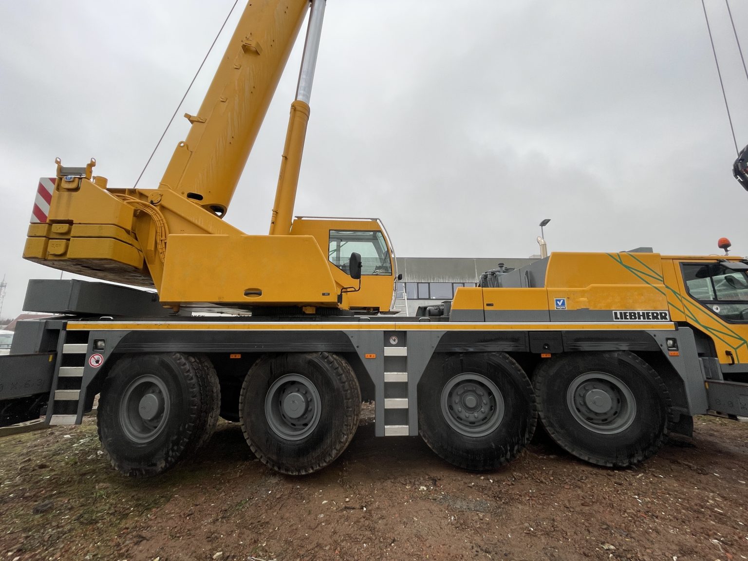 Liebherr LTM1070-4.1 - VEMA Crane