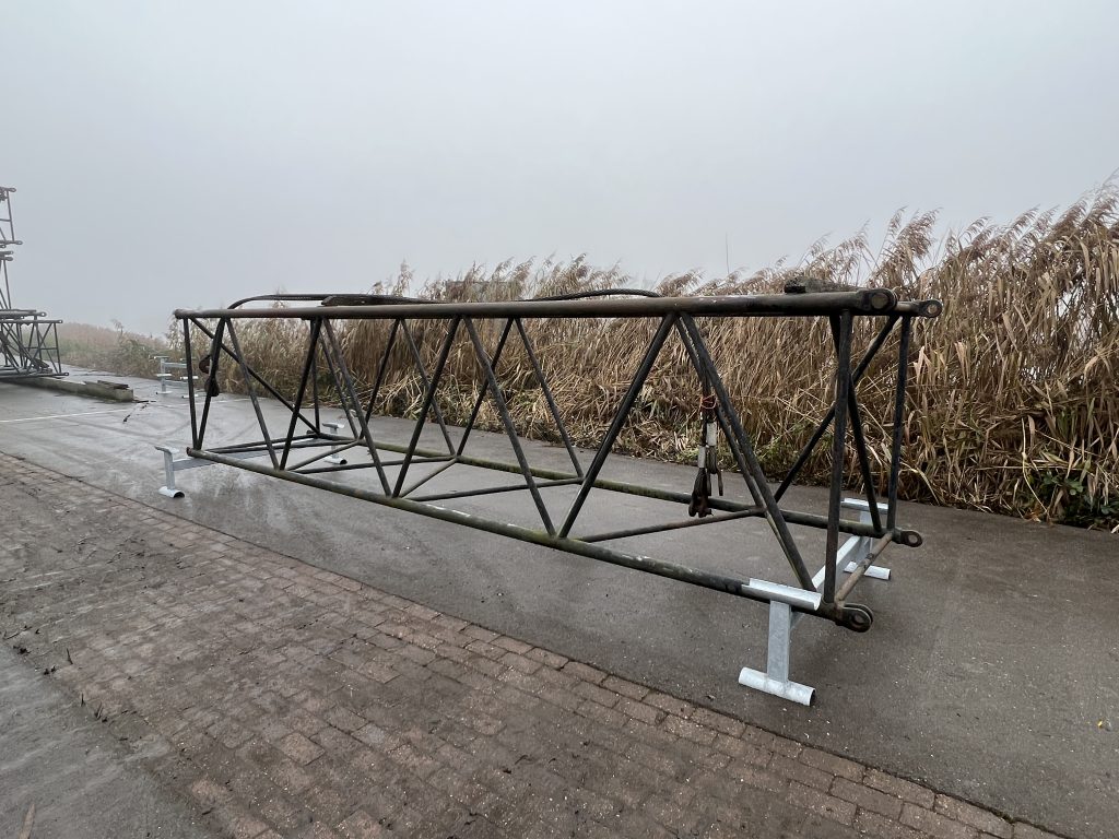 Hitachi KH180 6-meter boom section - VEMA Crane