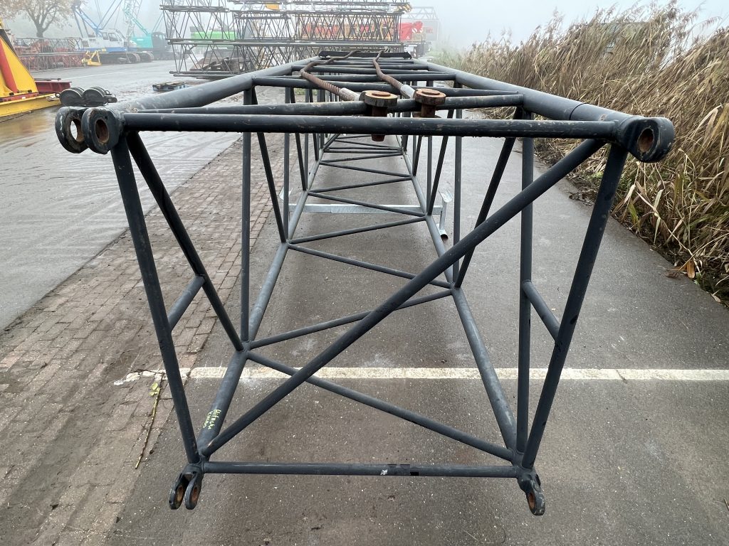 Hitachi KH180 6-meter boom section - VEMA Crane