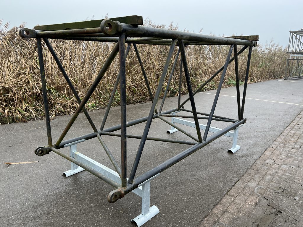 Hitachi KH180 3-meter boom section - VEMA Crane