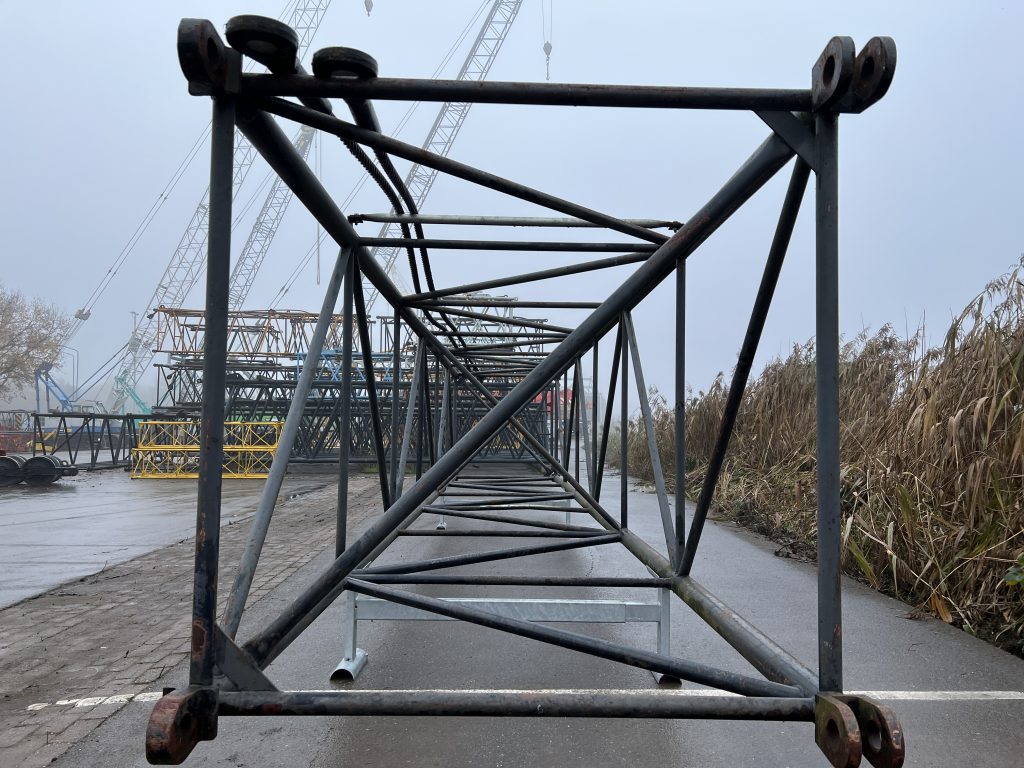 Hitachi KH230 9-meter boom section - VEMA Crane