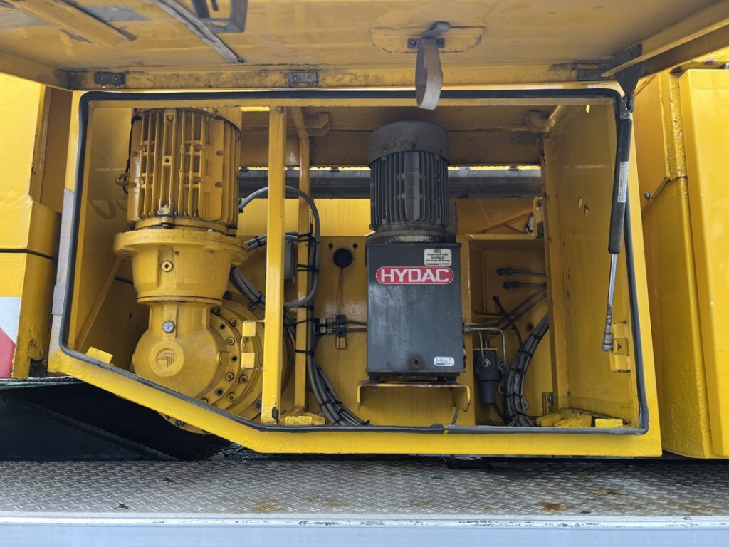 Liebherr MK100 077283 - VEMA Crane