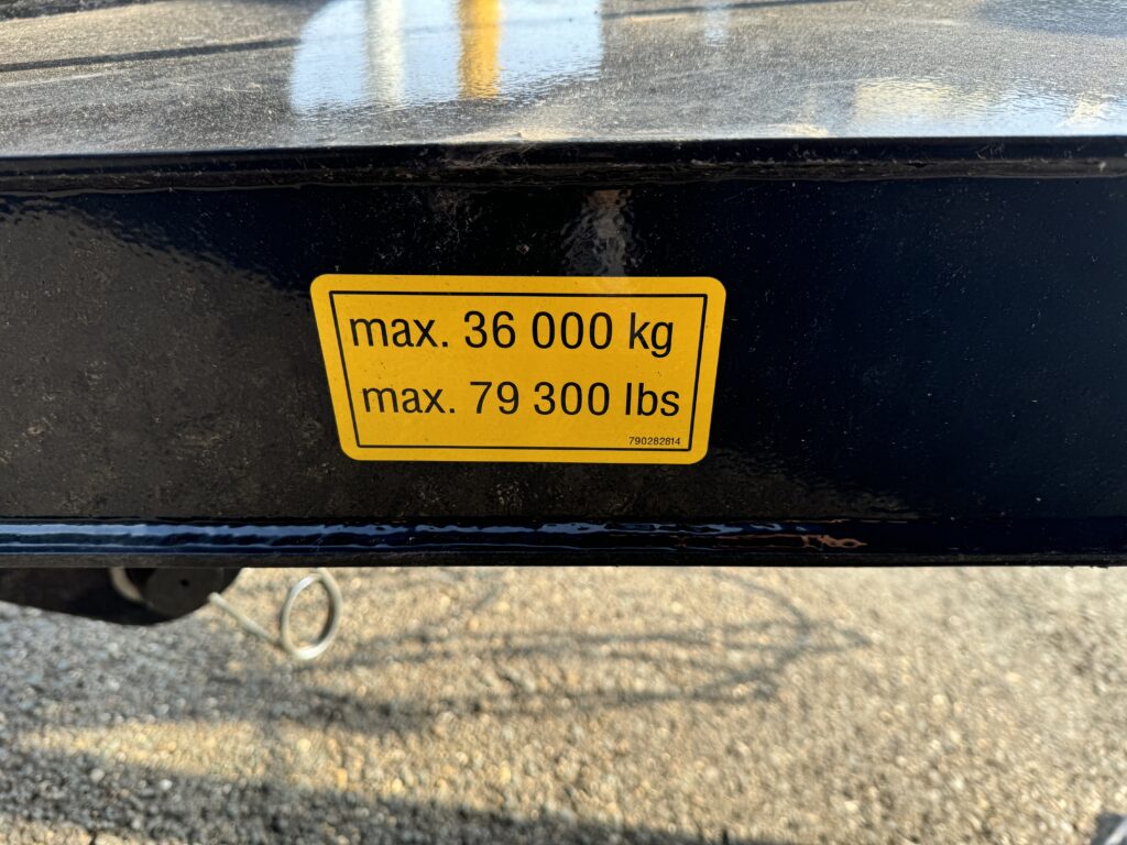 Liebherr runner main boom - VEMA Crane