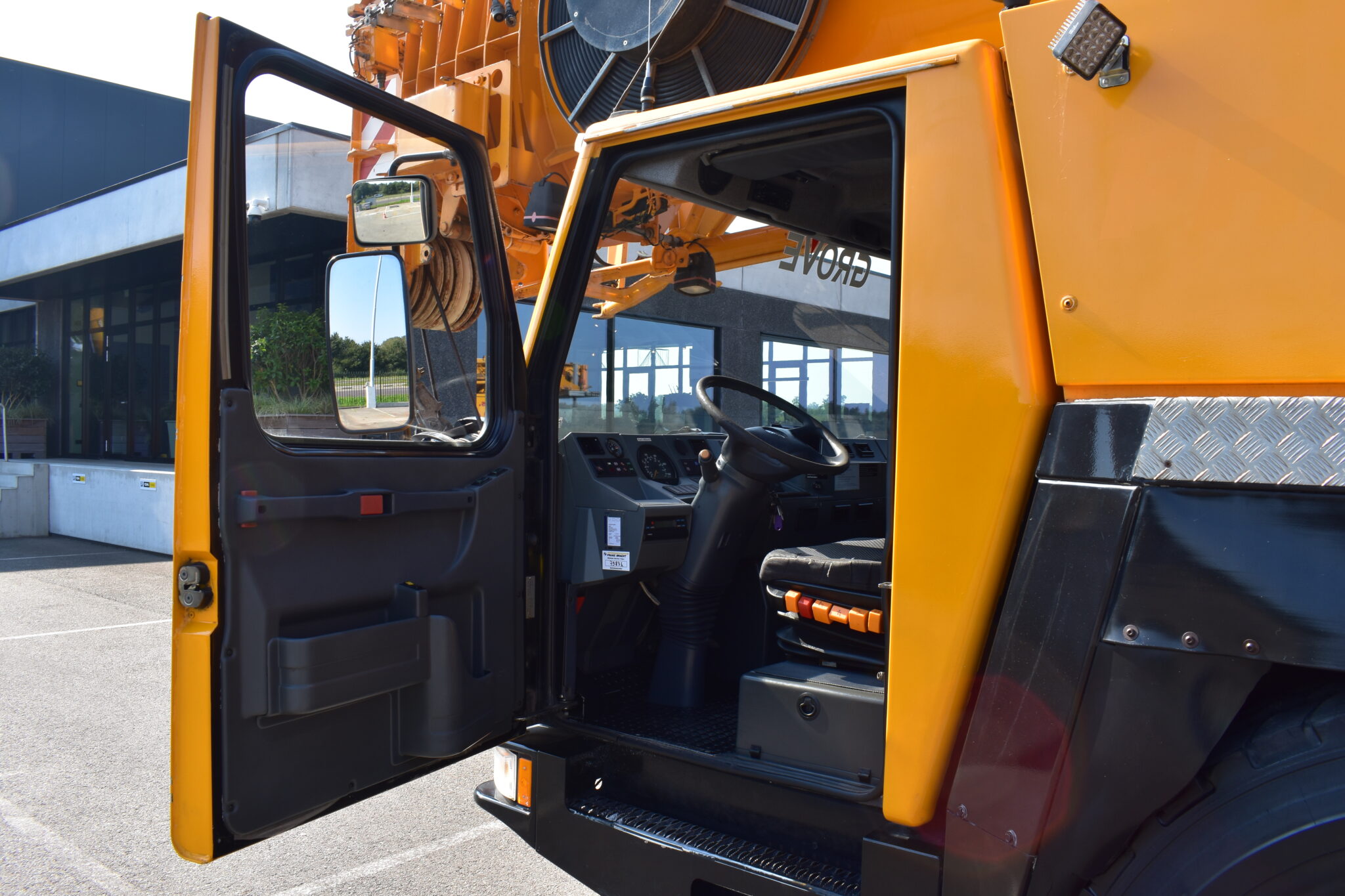 Grove GMK5130-1 5130.2010 - VEMA Crane