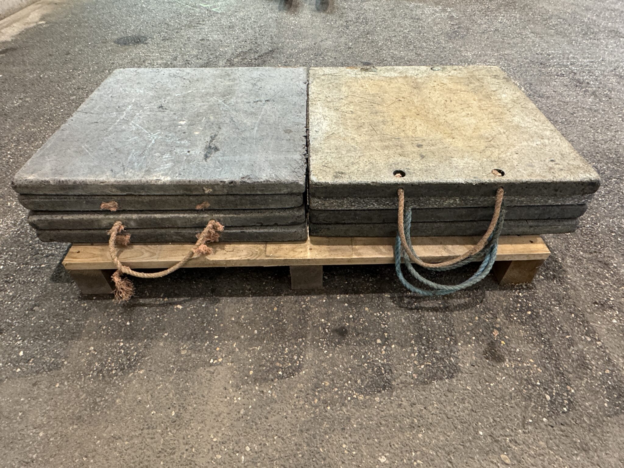 Outrigger pads 800 x 800 x 50 - plastic - VEMA Crane