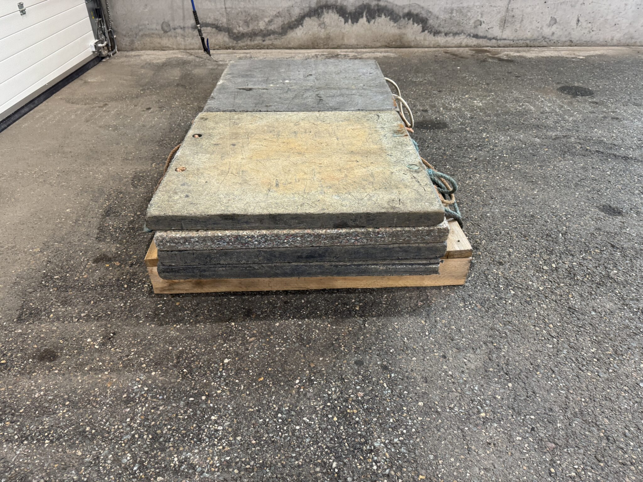 Outrigger pads 800 x 800 x 50 - plastic - VEMA Crane