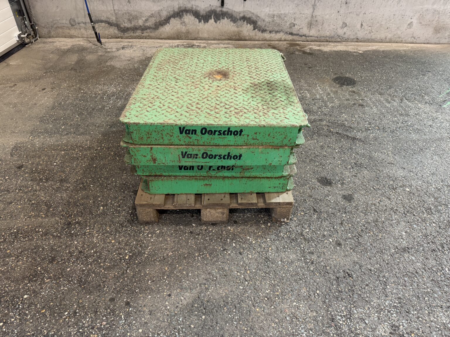 Outrigger pads 1000 x 800 x 100 - iron - VEMA Crane